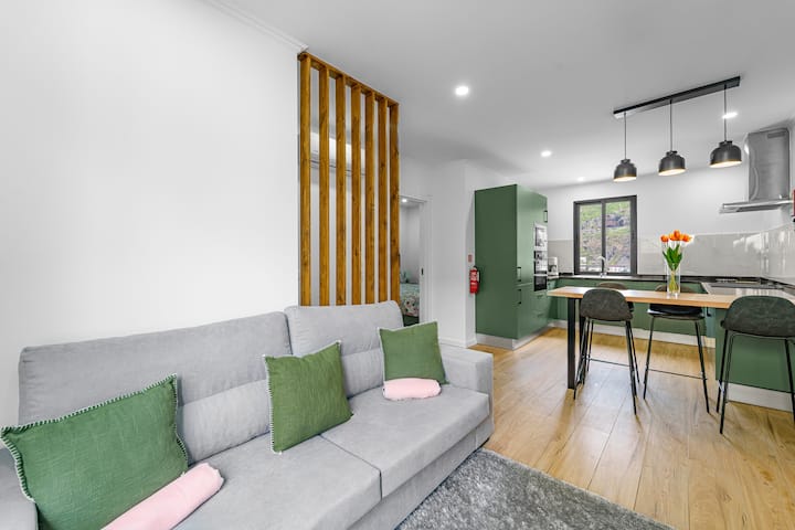 Cozy Beach Retreat – 5 Min Walk To The Beach - Machico