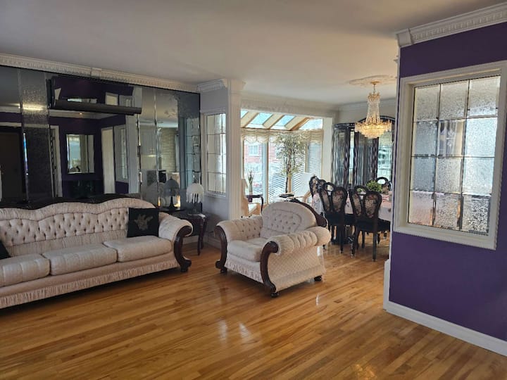 4 Bdr Entire House/wi-fi/parking - Montreal