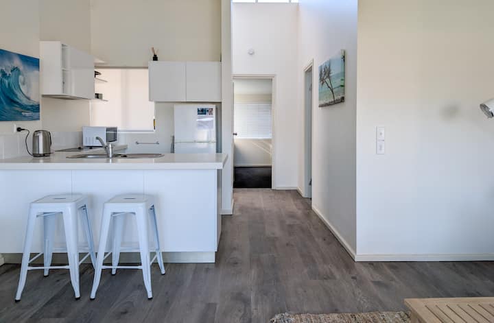 Coastal Comfort 1 Bed Apartment - Noosa