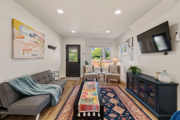 Sparking Home In Queen Anne & Space Needle! +Prkg - Seattle, WA