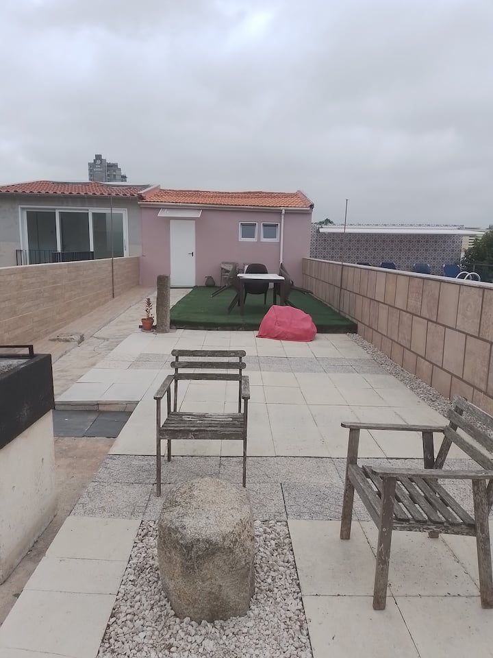 Big Whole Floor Apartment With Patio,large Bedroom - Baguim do Monte
