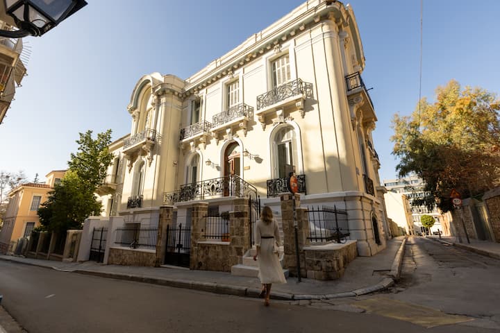Refined Stay In Athenian Artistic Jewel By Etouri - Athens