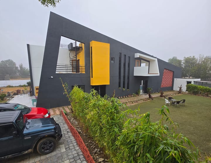 Monrose The Farmstay - Jaipur