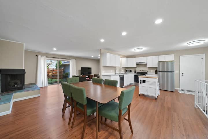 Modern 3br Near Msu | Fast Wi-fi - East Lansing