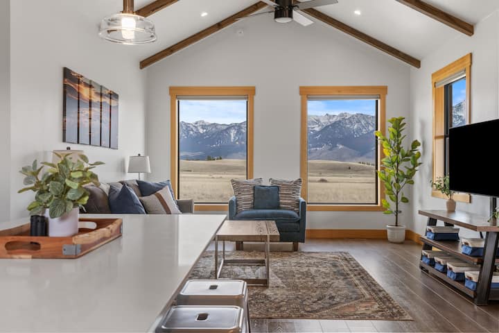 River House-
Your Private Paradise Valley Retreat - Emigrant, MT