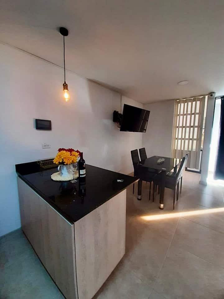 Apartamento Acogedor En El Corazón De Medellín - Medellín