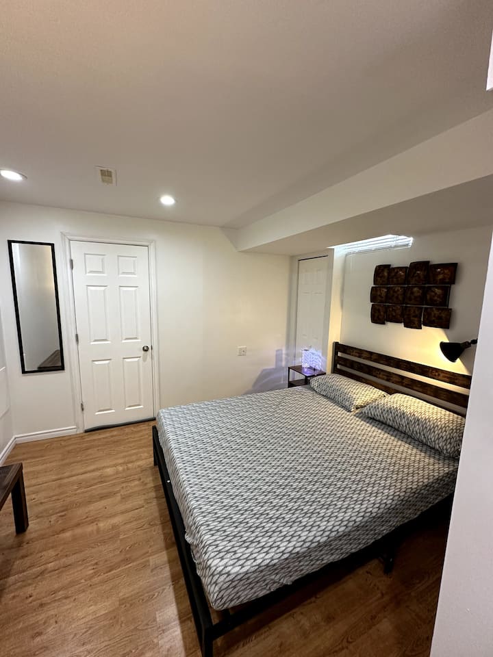 1 Bedroom, 2 Bed, Bath & Kitchen Basement Suite - Oshawa