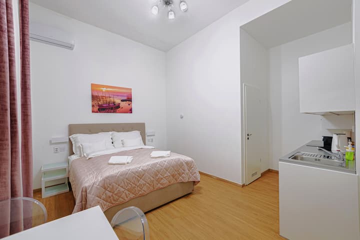Oasis 111 - Central & Cozy Studio For 2 W/ Ac - Budapest