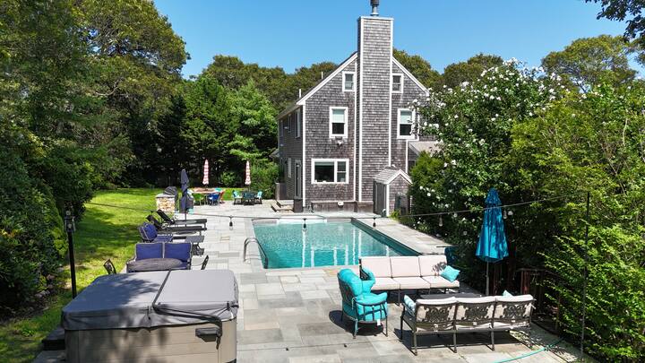 Private Heated Pool, Wifi, Ac, Grill & Firepit - Oak Bluffs, MA