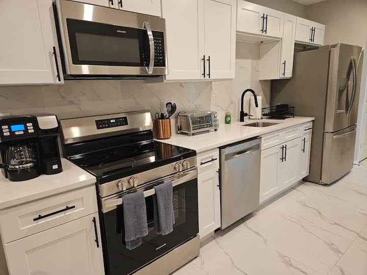 Great Location, Great Renovation Unit 5 - Troy, NY