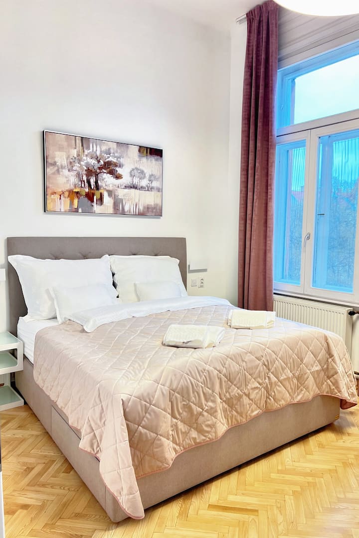 Oasis 183 - Central & Cozy 2br For 4 W/ Ac&lounge - Budapest
