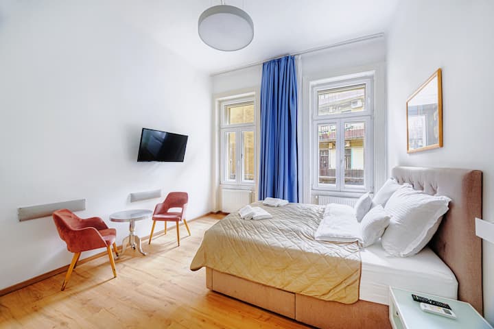 Oasis 102 - Central & Cozy 2br For 4 W/ Ac - Budapest