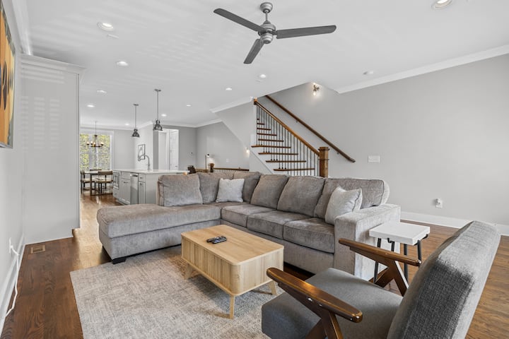 8 Min To Broadway & Downtown-garage Parking - Nashville, TN