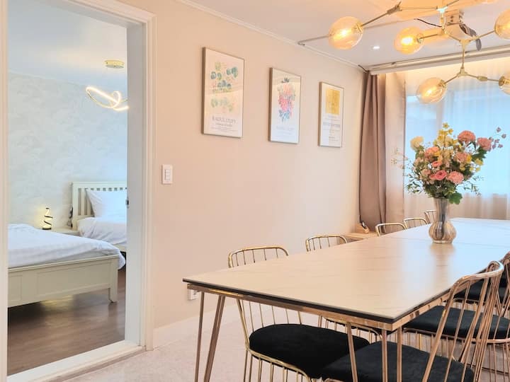 큰가족 3층 전체|옥탑|홍대중심|3br|1bath|프로젝터 - Seúl