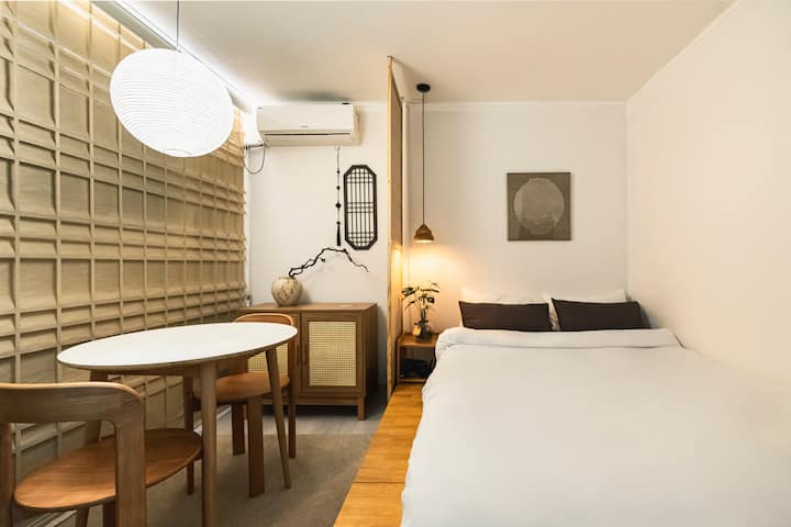 [오픈특가] 혜화역 5분/ 경복궁 / Ddp / 창덕궁 / 종로 / 광화문 / 투룸 4인 - Seoul