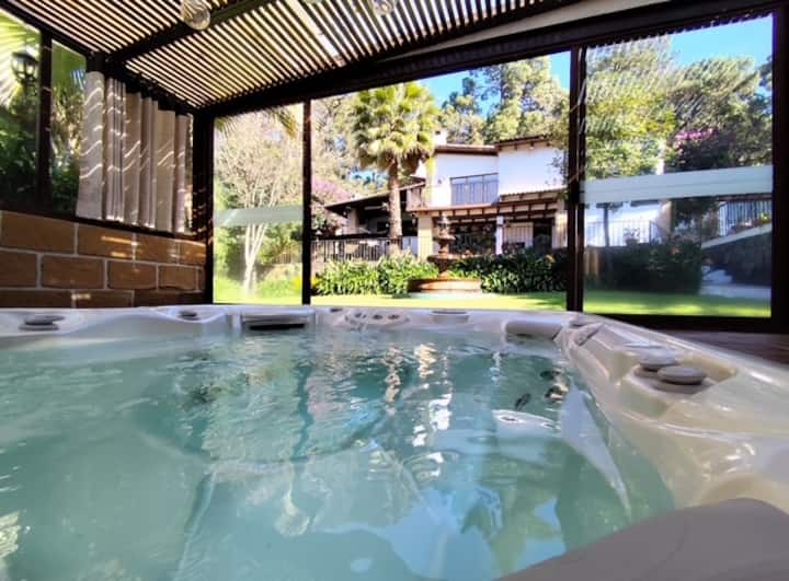 Casa Alborada •Amplios Espacios ~Jardines~avandaro - Valle de Bravo