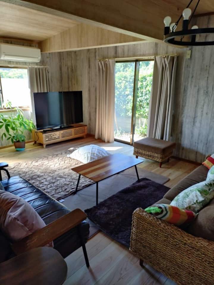 糸島のユニークな日本家屋　仲間や家族・ペットと過ごす　デッキでBbq　手持花火Ok　砂浜まで徒歩2分 - 糸島市