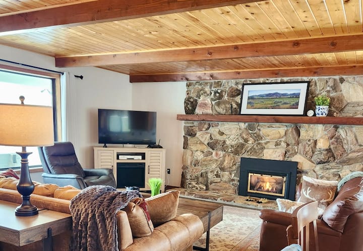 Meadow View Cabin- 30 Miles To Yellowstone! - Island Park, ID