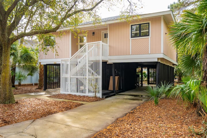 Walk To Beach, Golf & Restaurants | Wild Dunes - Mount Pleasant, SC