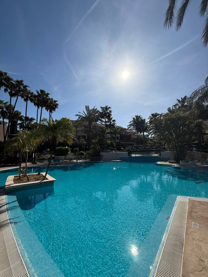 Spacious 3-bedroom Apartment With Private Garden - Marbella