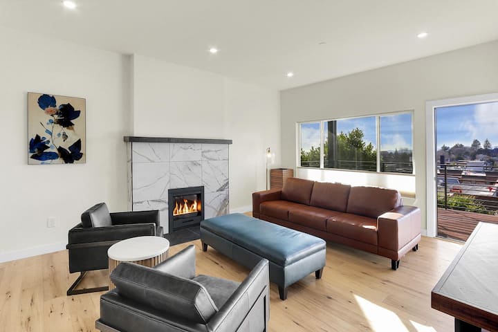 Upscale Living In Queen Anne - Seattle