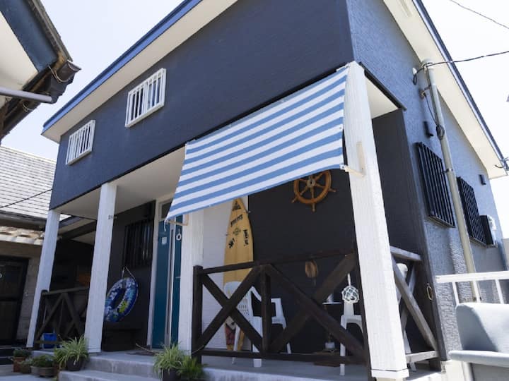 福江空港から車で約5分!一棟貸しの広々空間。釣りセットや浮き輪のレンタルサービスあり/2号館 - 고토시