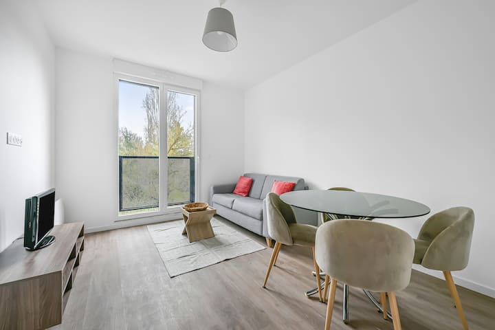 Le Citynest - 4 Pers - Parking - Wifi - Évreux