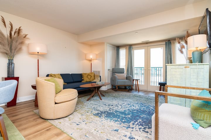 Beach House With Pool. Sleeps 4 - Dewey Beach, DE
