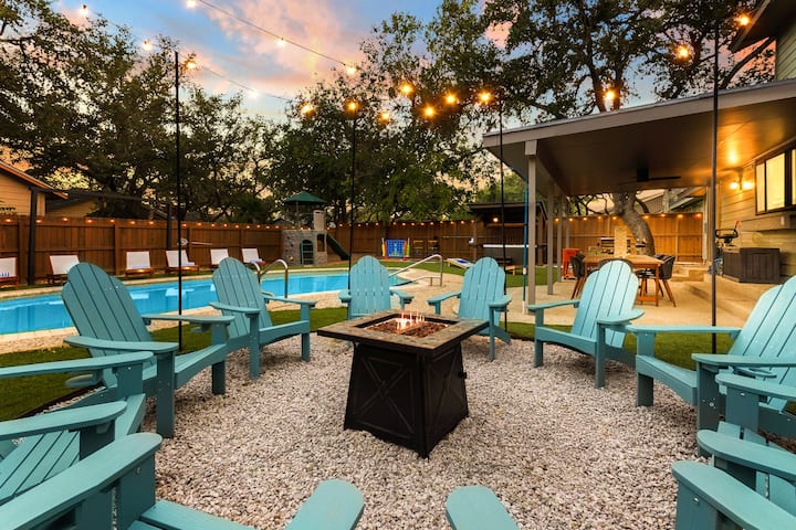 Family Retreat • Pool + Hot Tub + Firepit + Games - サン・アントニオ, TX