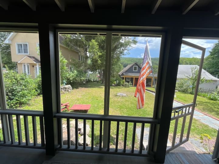 Cozy Lakeview Cottage - Rockland County, NY