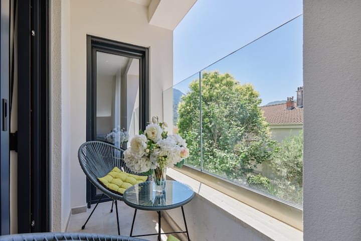 Berge Apartment 1 - Kotor