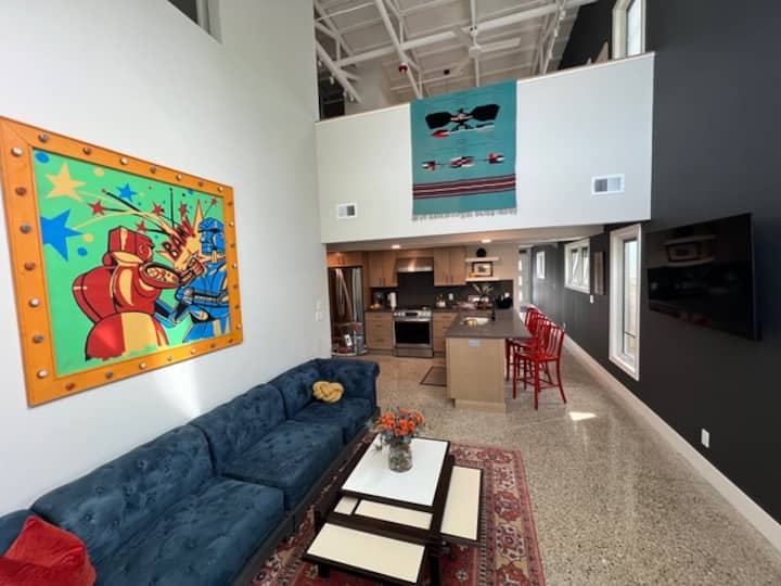 New Modern Downtown Grand Haven Condo - Grand Haven, MI