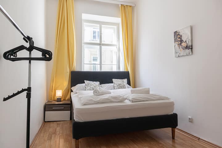 Stylish Stay In A Conveniently Located Shared Flat - Viena