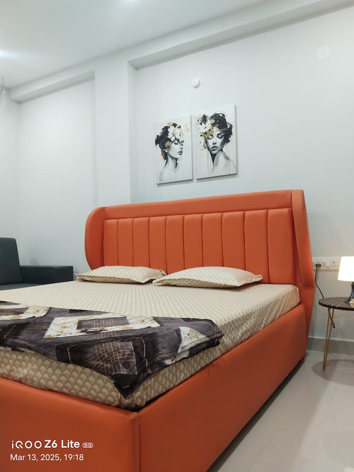 Midtown- Privateroom1- Near Aig Hitech City - Hyderabad