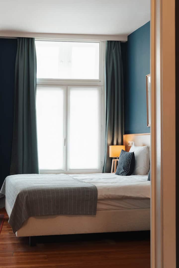 Charming Quad Room In Bruges Near Market - Bruges