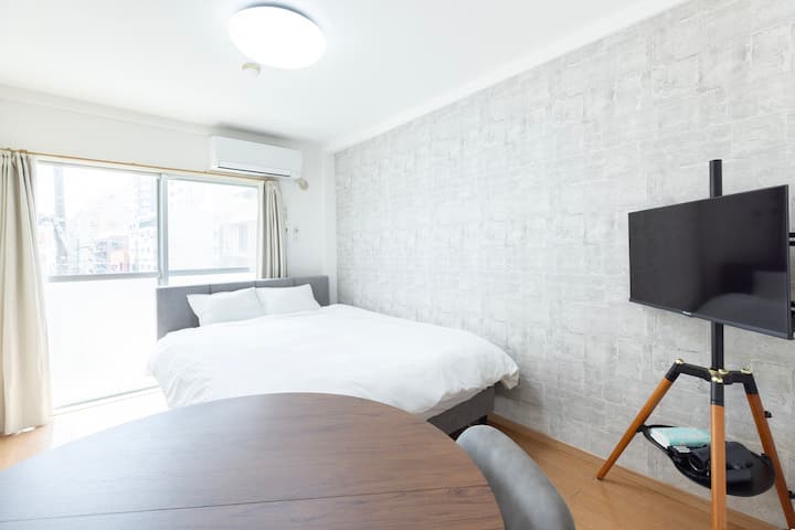 天神・大名すぐ！飲食店多数＆快適プライベート空間！長期滞在にも最適 #401 - Fukuoka