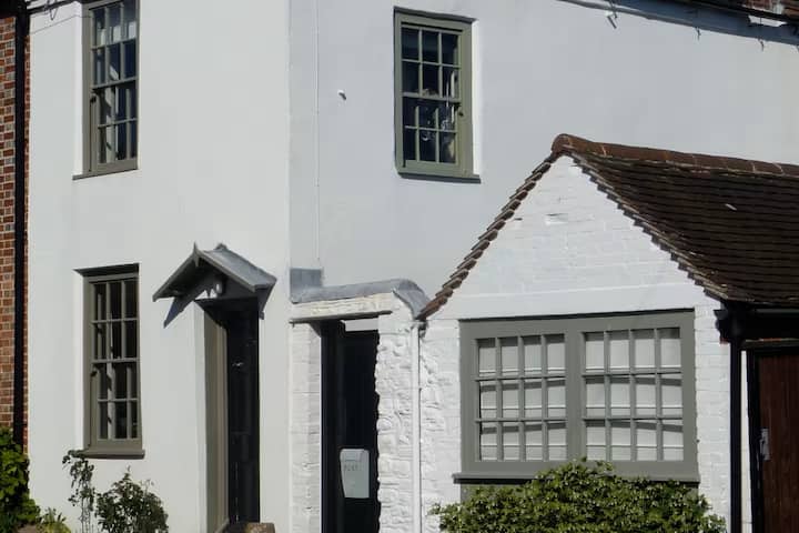 Cosy Quayside Cottage - Selsey