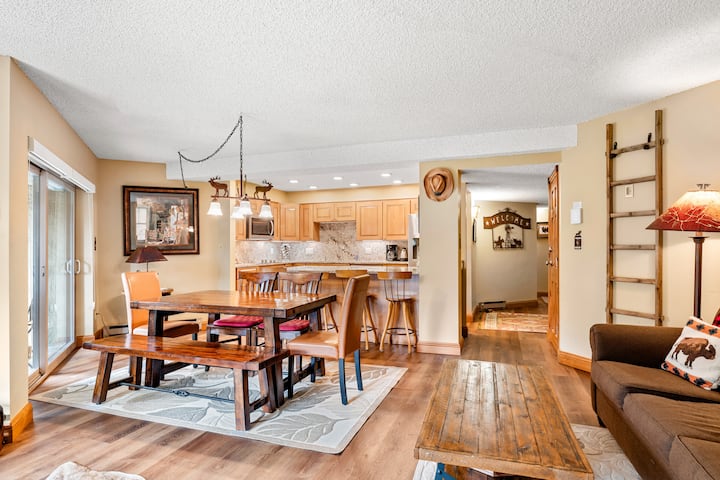 Feels Like Home! Flat/easy Walk To Peak 9/main St. - Breckenridge, CO