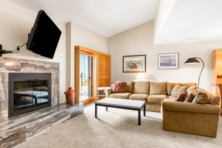 Top Floor And Spacious, One Block To Everything! - Breckenridge, CO