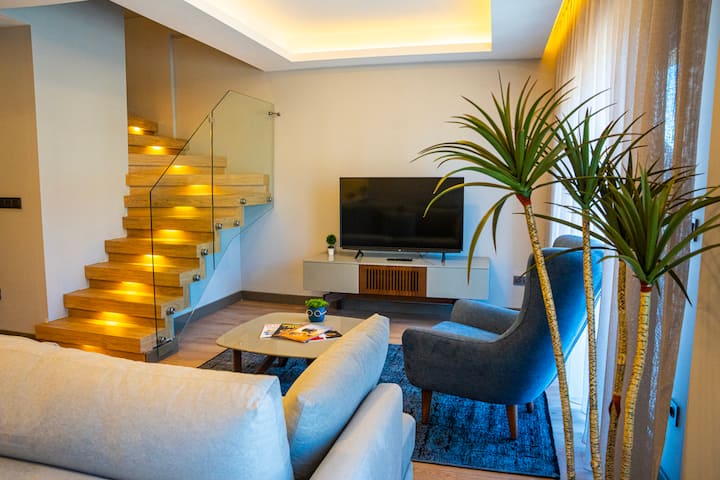 Lara Breeze Kundu Kanyon Luxury Suite Garden  2+1 - Antalya