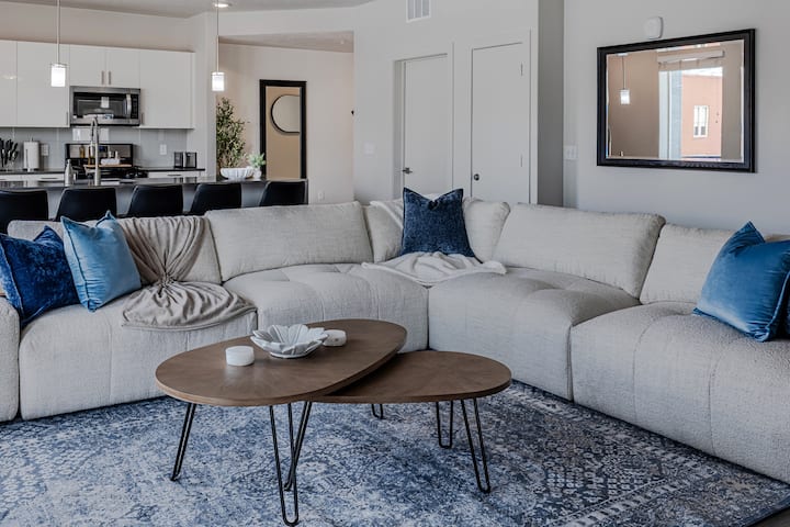 Convention Ctr! Spacious 2br/2ba-spa,pool,gym,pkg - Salt Lake City, UT