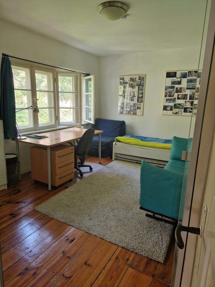 Private Room In A House, Near Fu And Metro - Berlin