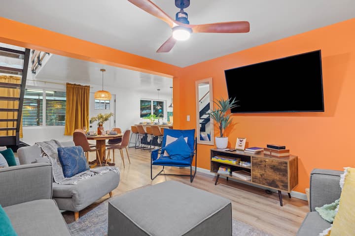 Family Fun- Garage: King Beds, Fire Pit, Sleep 19 - Tijuana