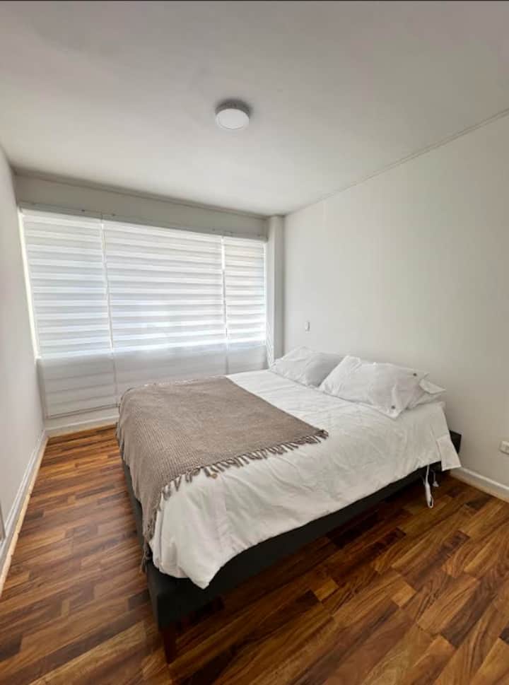 Cuarto Iluminado2/ Good Location - Providencia