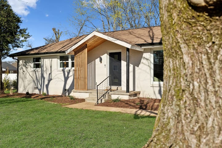 Modern Franklin Ranch |Furnished Home For 30+ Days - Franklin, TN