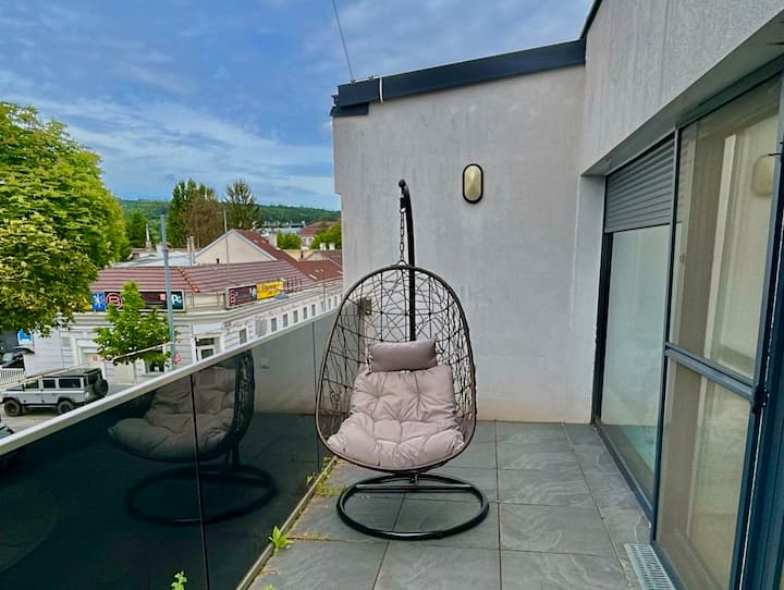 90 M2 | 2 Balcony | Free Parking - Viena