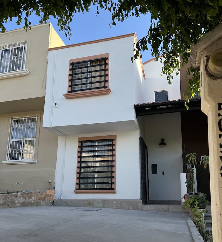 Charming 2 Bedroom Home In Villas De Santiago - Querétaro