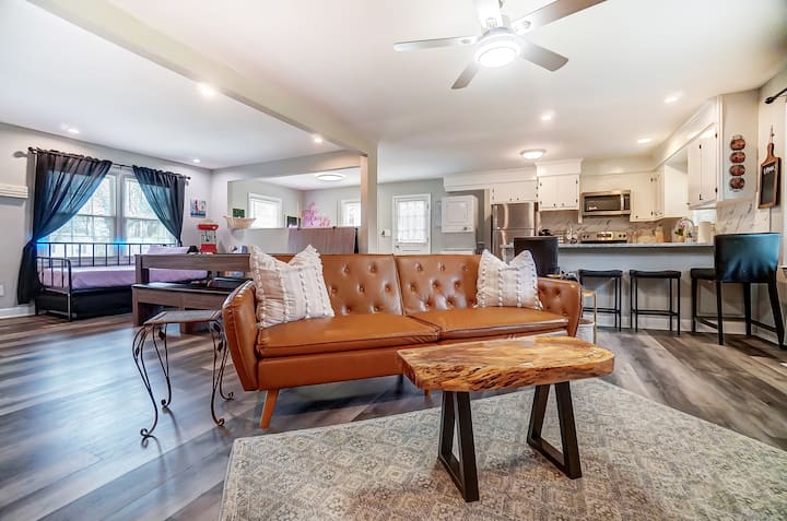 Ruth’s Wanderlust Ranch - Noda/plza/univrsty/uptwn - Charlotte, NC