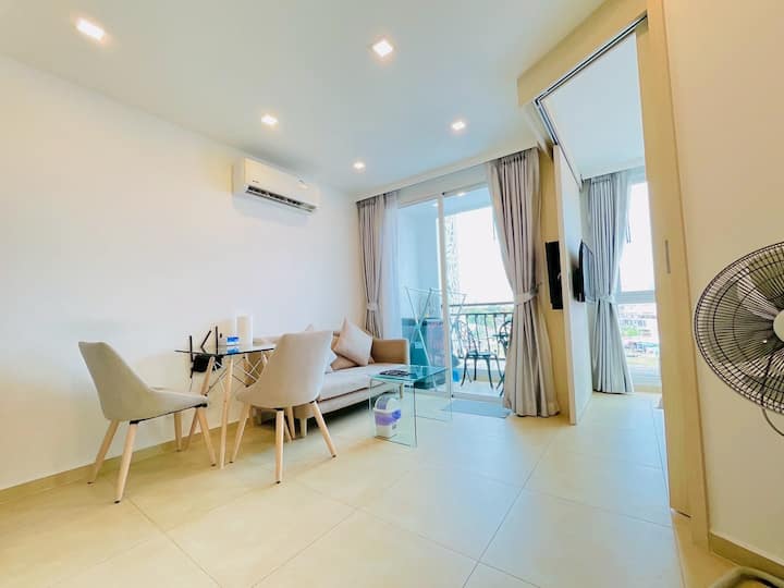 City Condo With A Lagoon Pool, Fitness - Pattaya City