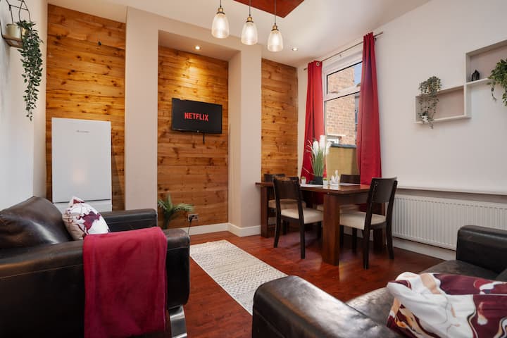 Best Deal - 5 Bdrm For Long Stays & Contractors - Formby